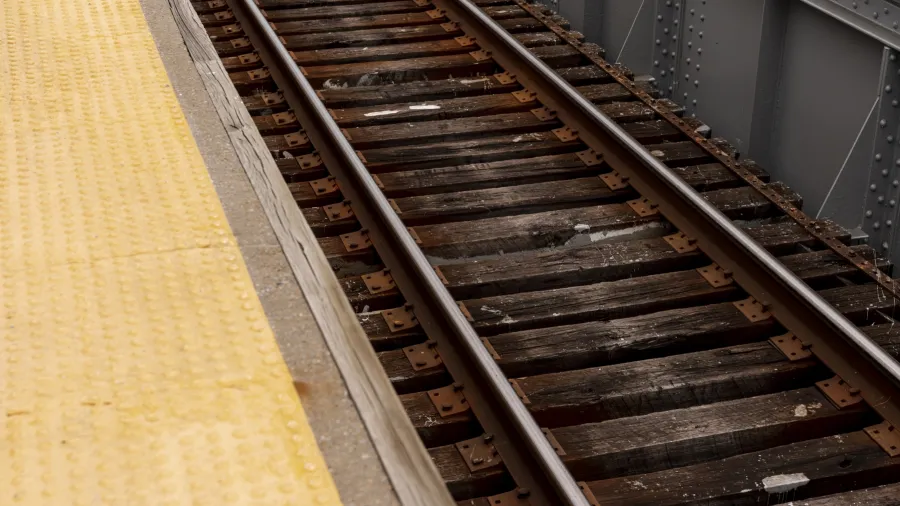 LTA, SMRT schedule East-West Line track link to East Coast Integrated ...