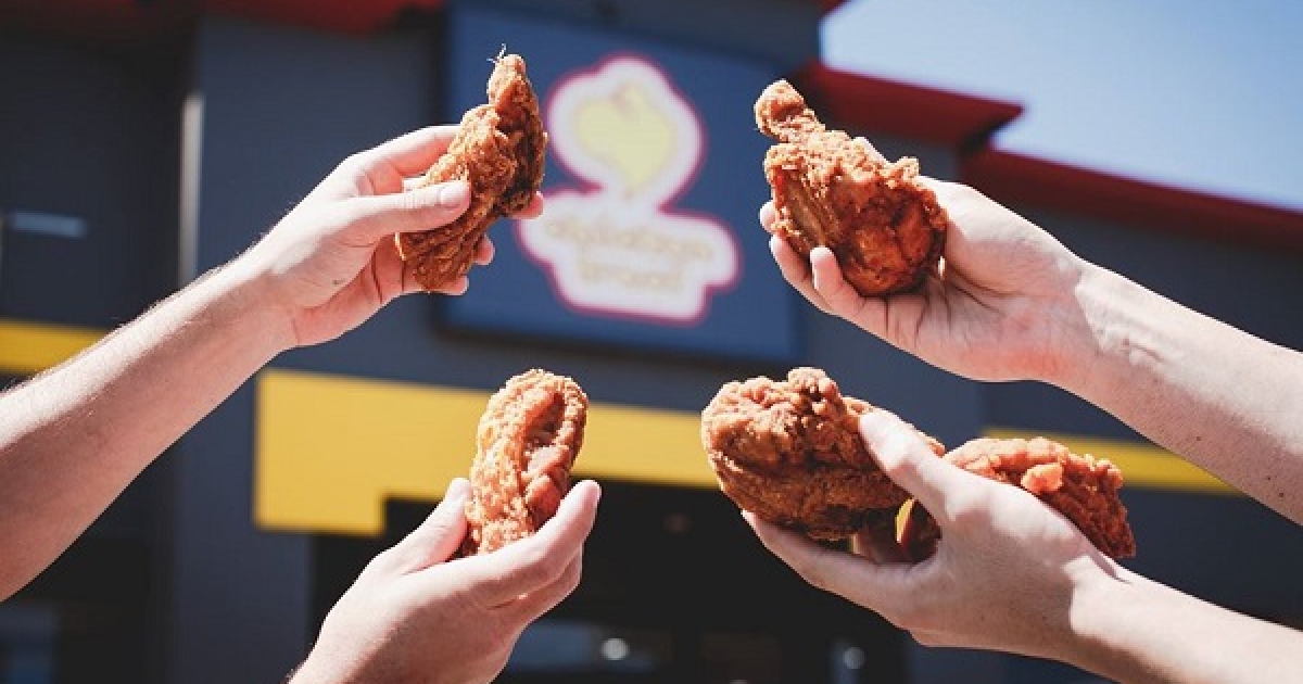 Chicken Treat makes Melbourne debut via Deliveroo Editions | QSR Media ...
