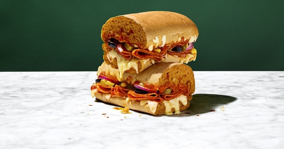 Subway unveils pizza sub collection | QSR Media UK