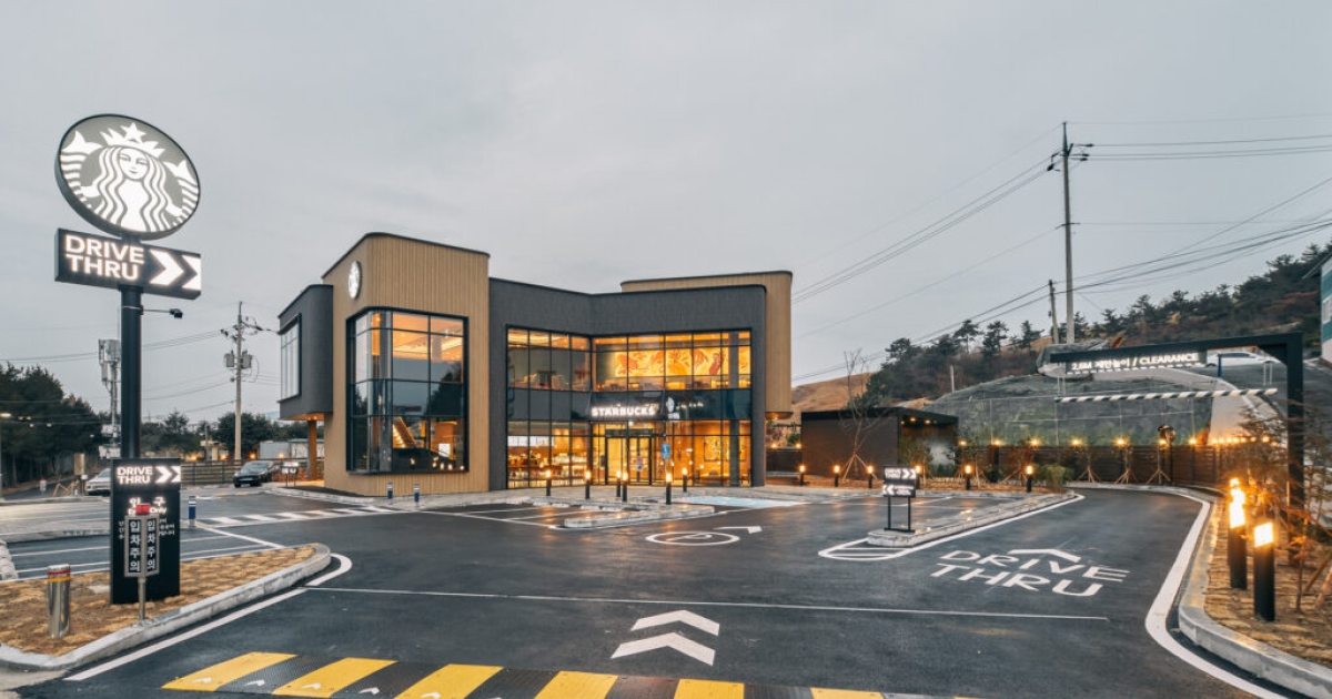 Starbucks to open 400 stores in APAC in 2023 | Retail Asia