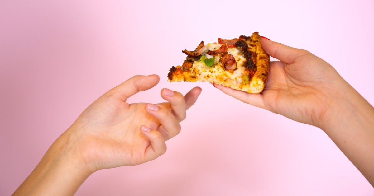 Domino’s Pizza announces hunt for hand model | QSR Media