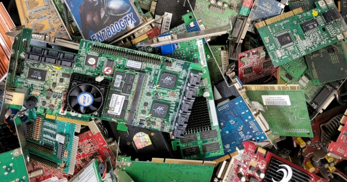 Electronics export growth insufficient to boost Singapore's Q2 2024 ...