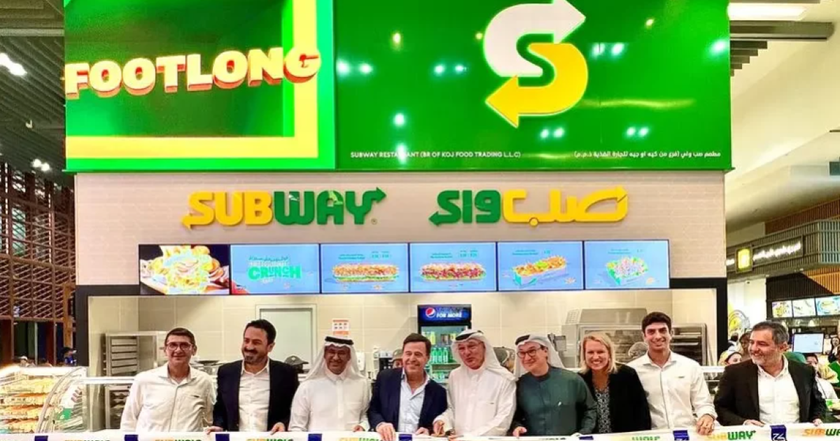 Subway unveils first self-order kiosks, anamorphic screen in EMEA ...