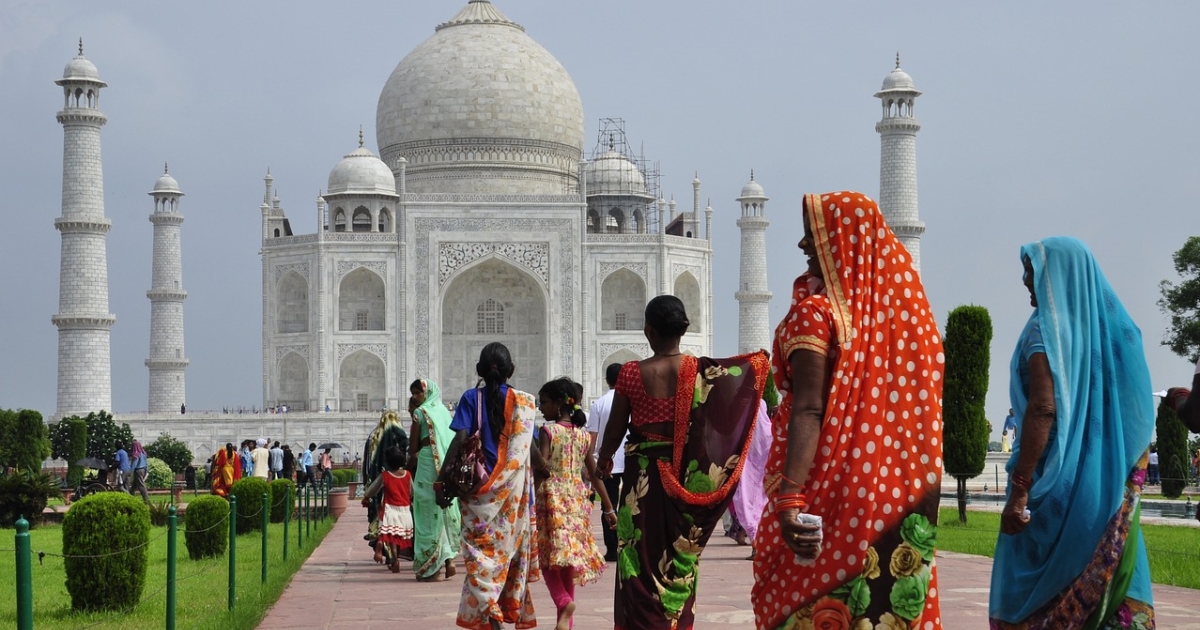 India life insurance premiums rise 6.1% in FY 2023-24 | Insurance Asia