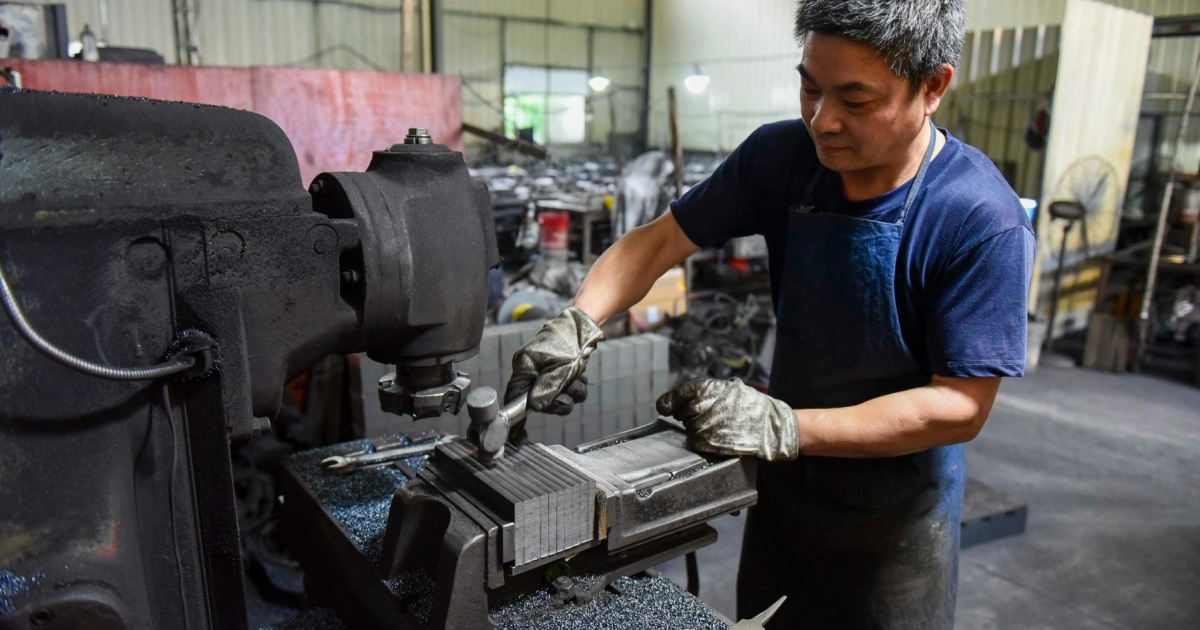 Global manufacturing sector returns to expansion in June